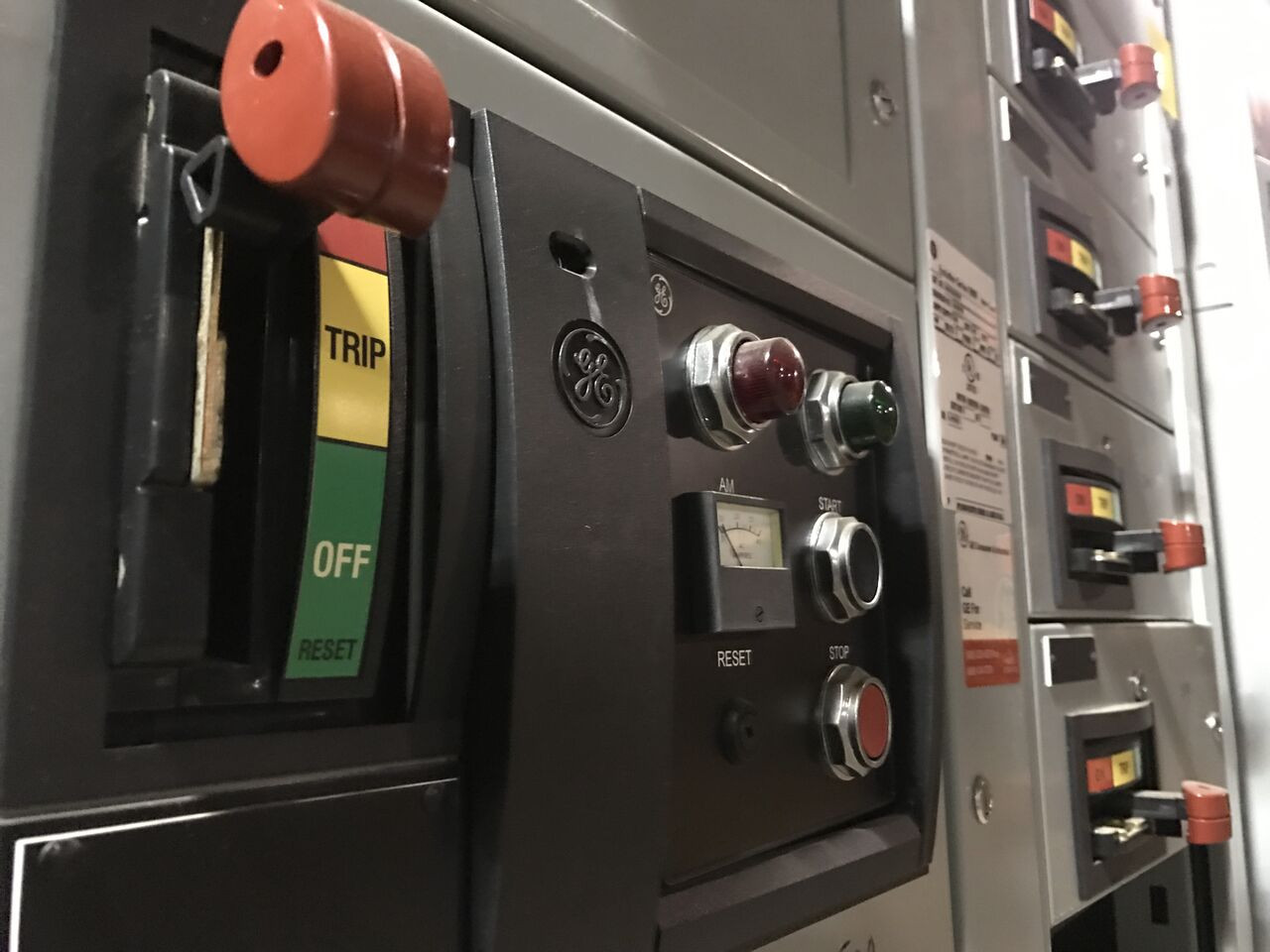 GE Evolution - 9000 Series Motor Control Centers, MCC Buckets E9000