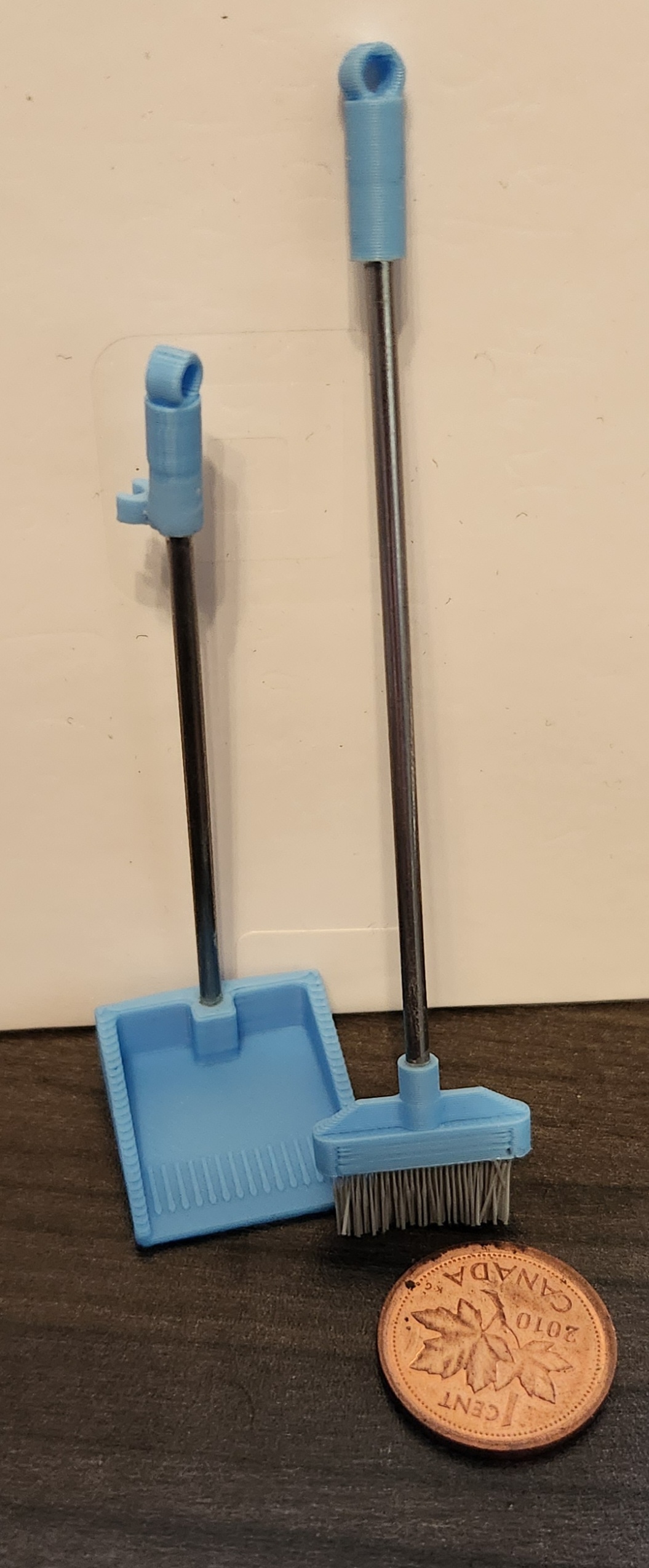 1/12 Scale Broom & Dust Pan Set - Grandpa's Doll House