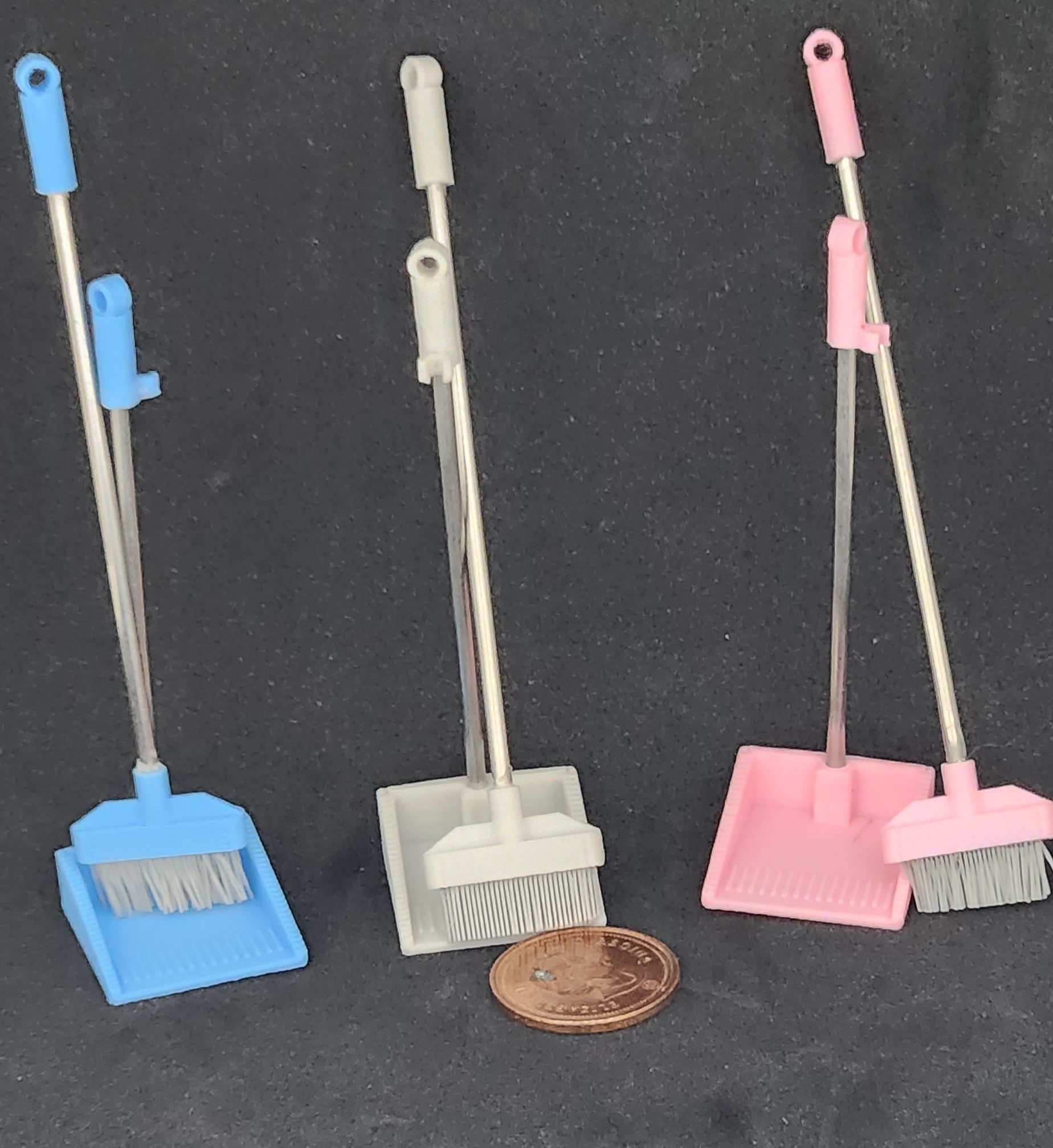 1/12 Scale Broom & Dust Pan Set - Grandpa's Doll House