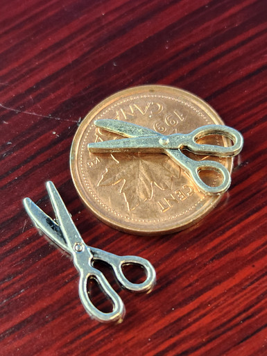 2 Pair of Open Scissors (1/12 Scale) - Grandpa's Doll House