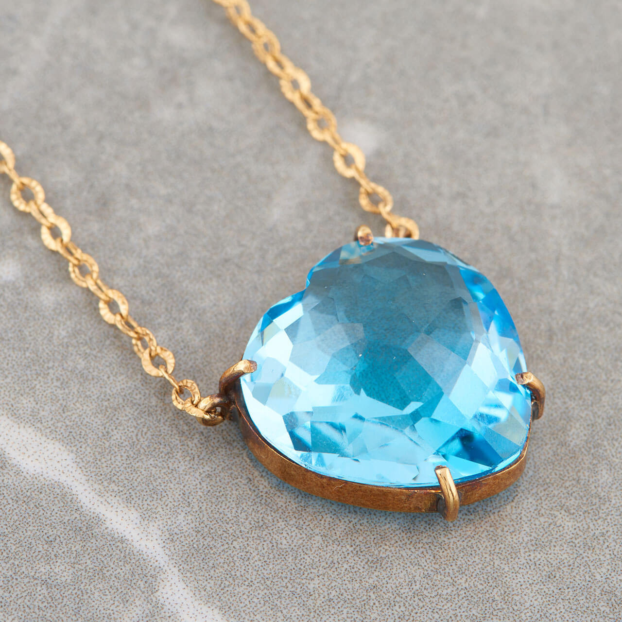 18ct Gold Blue Topaz Heart Pendant Necklace | RH Jewellers