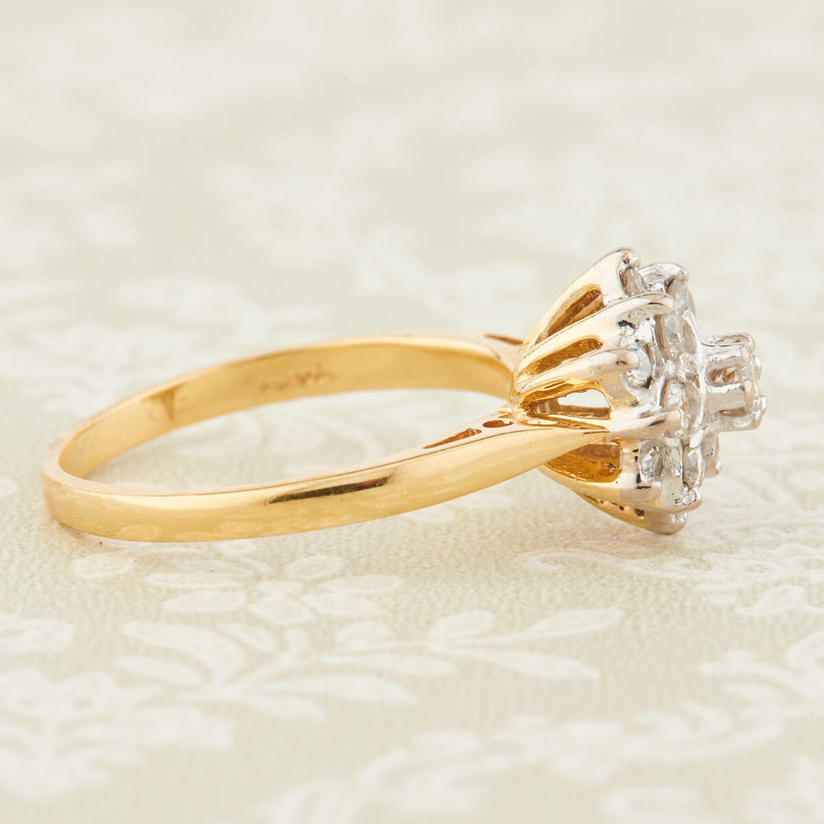 Second Hand 18ct Gold Diamond Cluster Ring | RH Jewellers