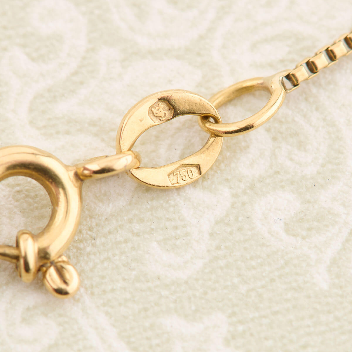Second Hand 18ct Gold Box Chain Necklace, 18” | RH Jewellers