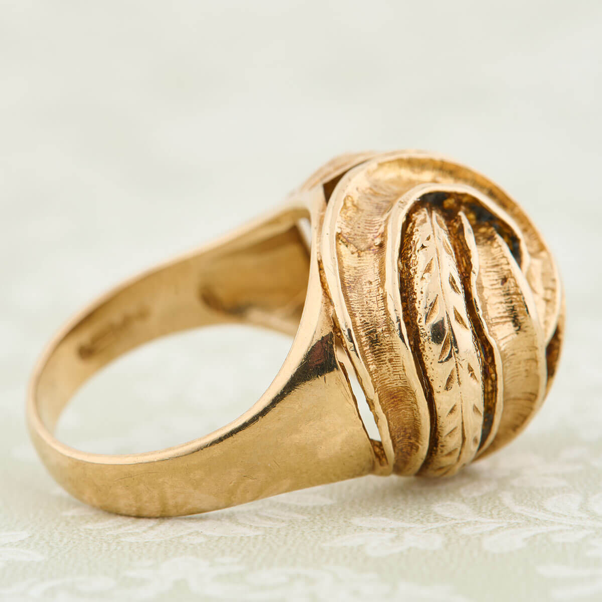 Second Hand 9ct Gold Bombe Ring | RH Jewellers