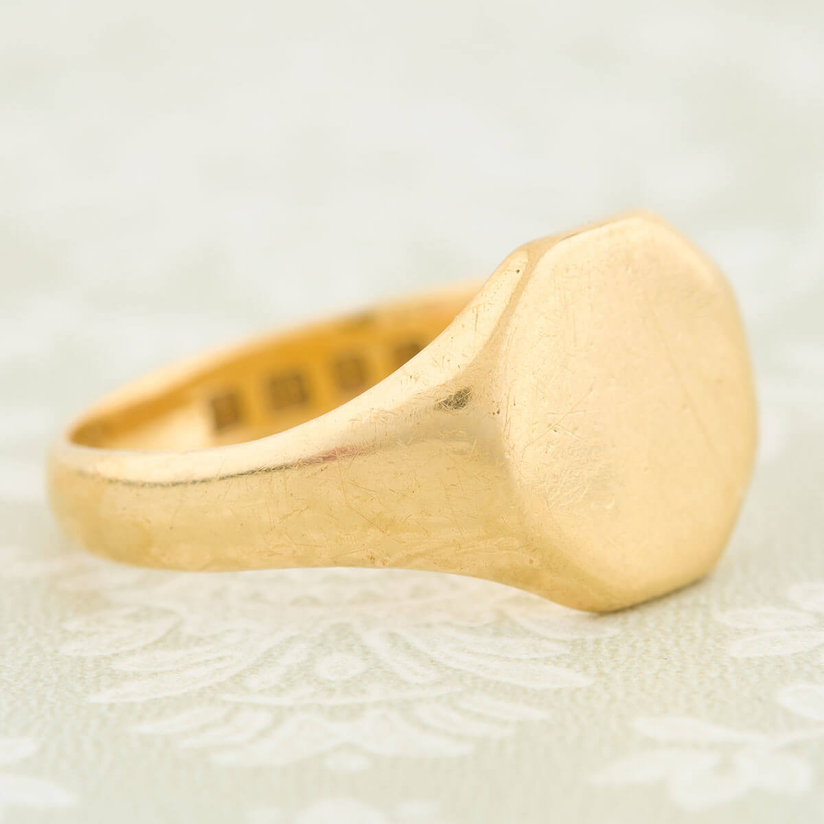 Vintage 18ct Gold Octagonal Signet Ring | RH Jewellers