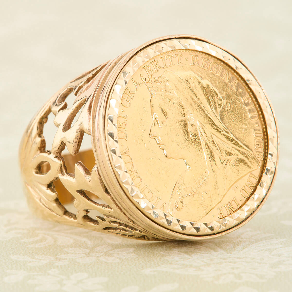 Second Hand 9ct Gold Sovereign Ring – 1892 | RH Jewellers