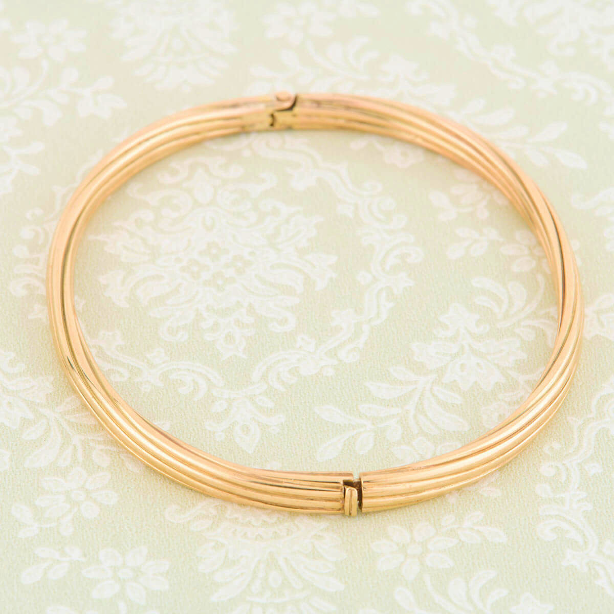 Second Hand 9ct Gold Reeded Hinged Bangle | RH Jewellers