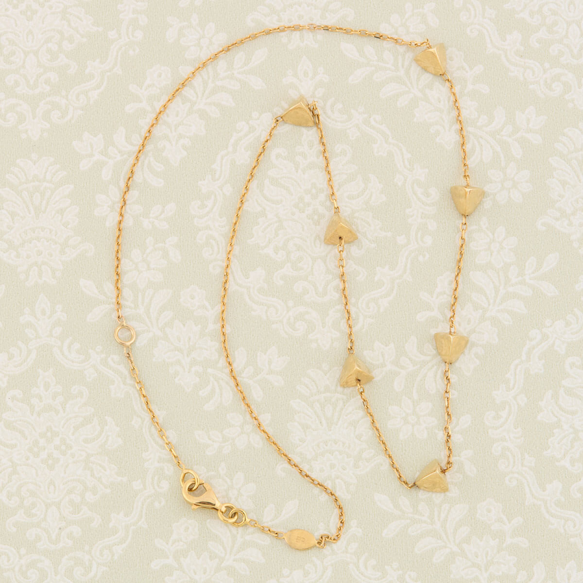 9ct Gold Triangular Pyramid Necklace | RH Jewellers