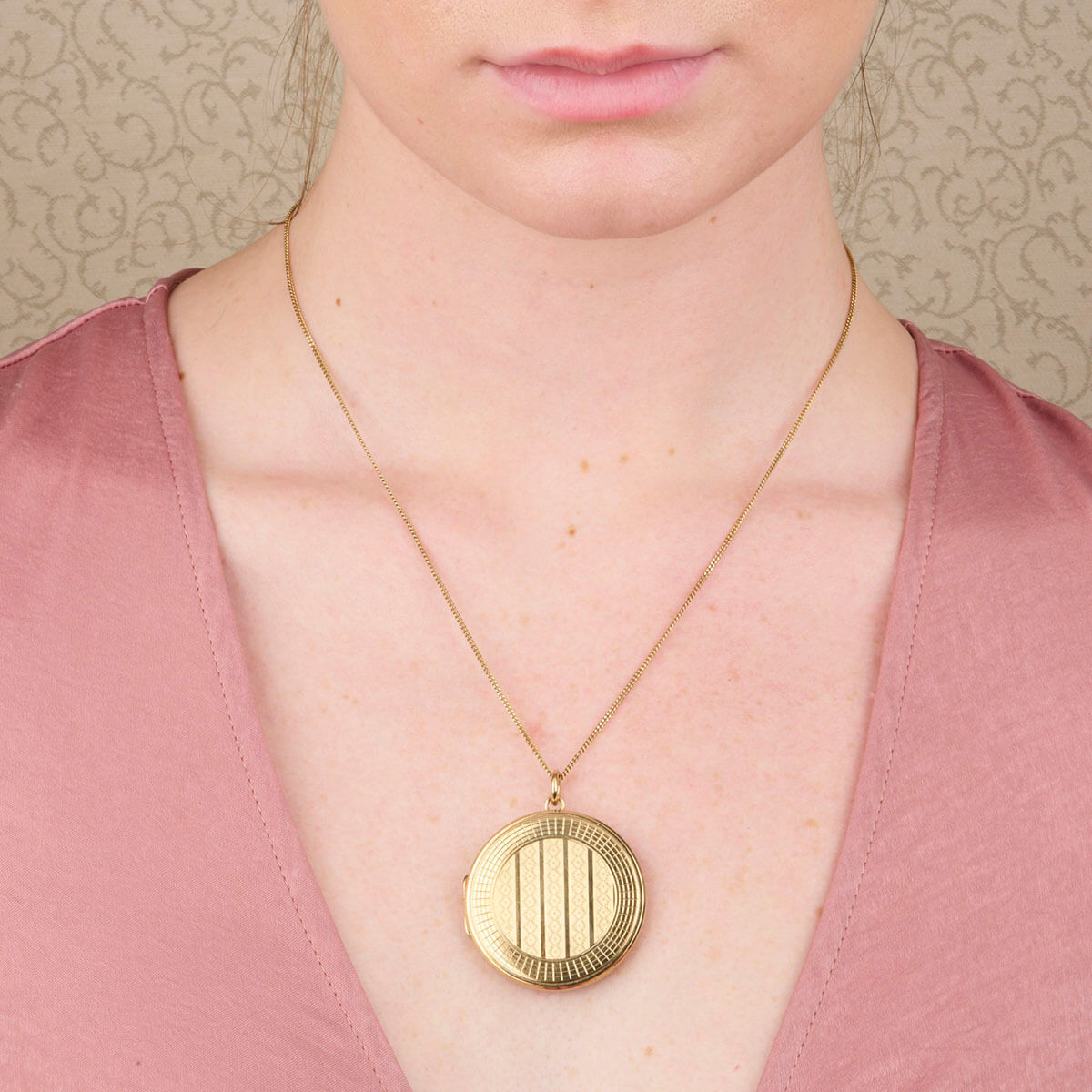 Vintage 9ct Gold Large Round Engraved Locket | RH Jewellers