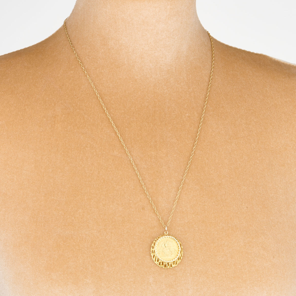 Vintage Half Sovereign Pendant with Chain - 1915 | RH Jewellers