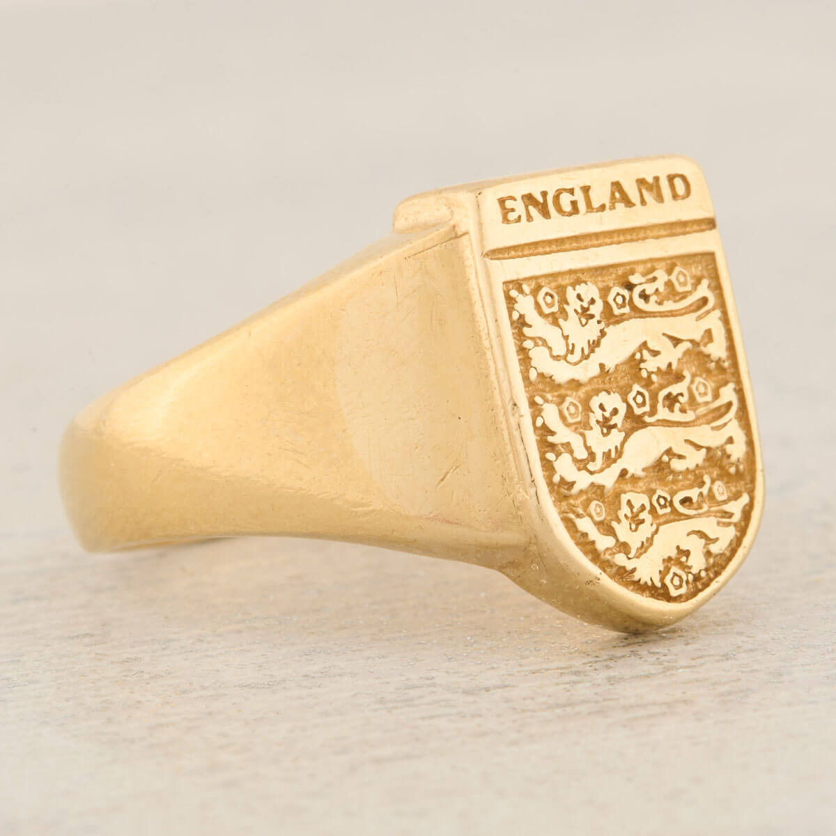 Second Hand Gold England Coat of Arms Ring | RH Jewellers