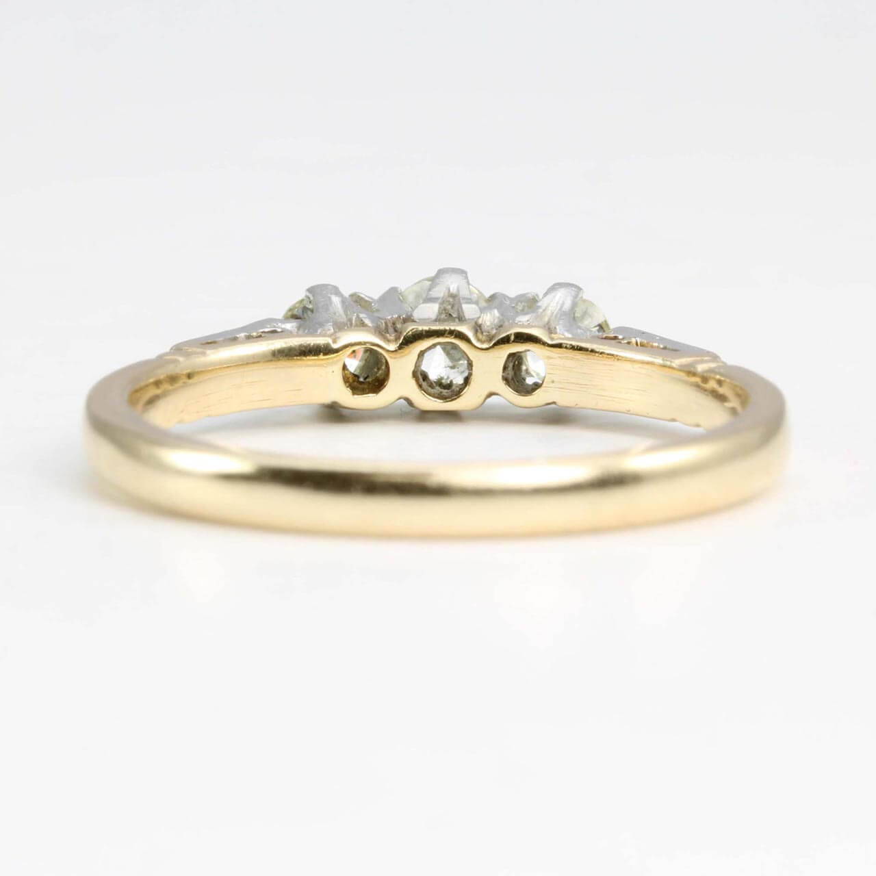 Second Hand 18ct Gold 3 Stone Diamond Ring | RH Jewellers