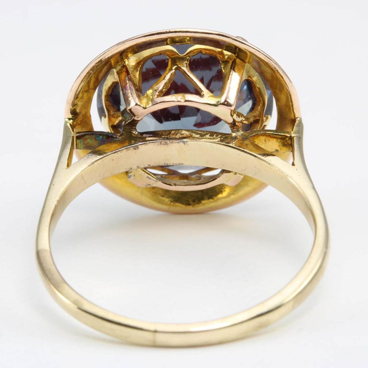 Second Hand 9ct Gold Large Alexandrite Ring | RH Jewellers