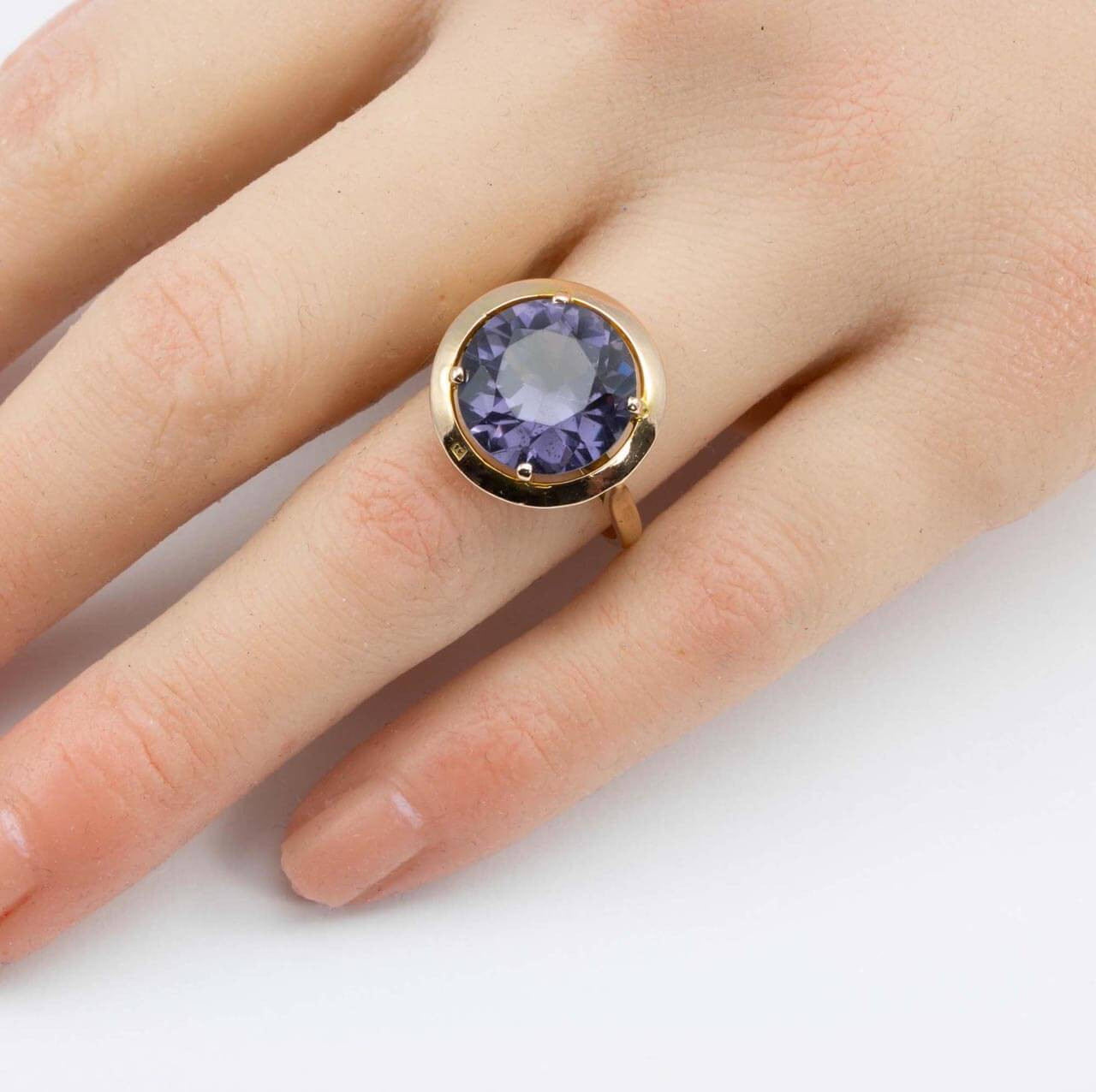 Second Hand 9ct Gold Large Alexandrite Ring | RH Jewellers