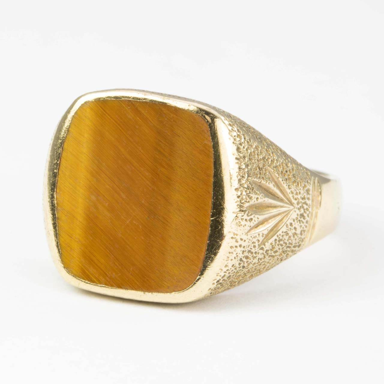 Second Hand 9ct Gold Tiger Eye Signet Ring | RH Jewellers