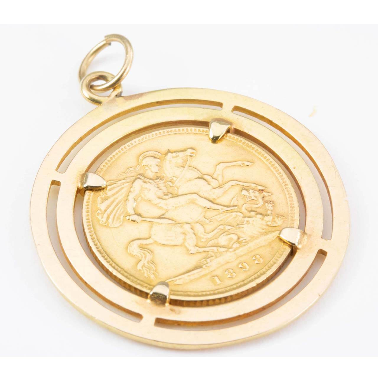 Queen Victoria Half Sovereign 18k Gold Pendant | RH Jewellers