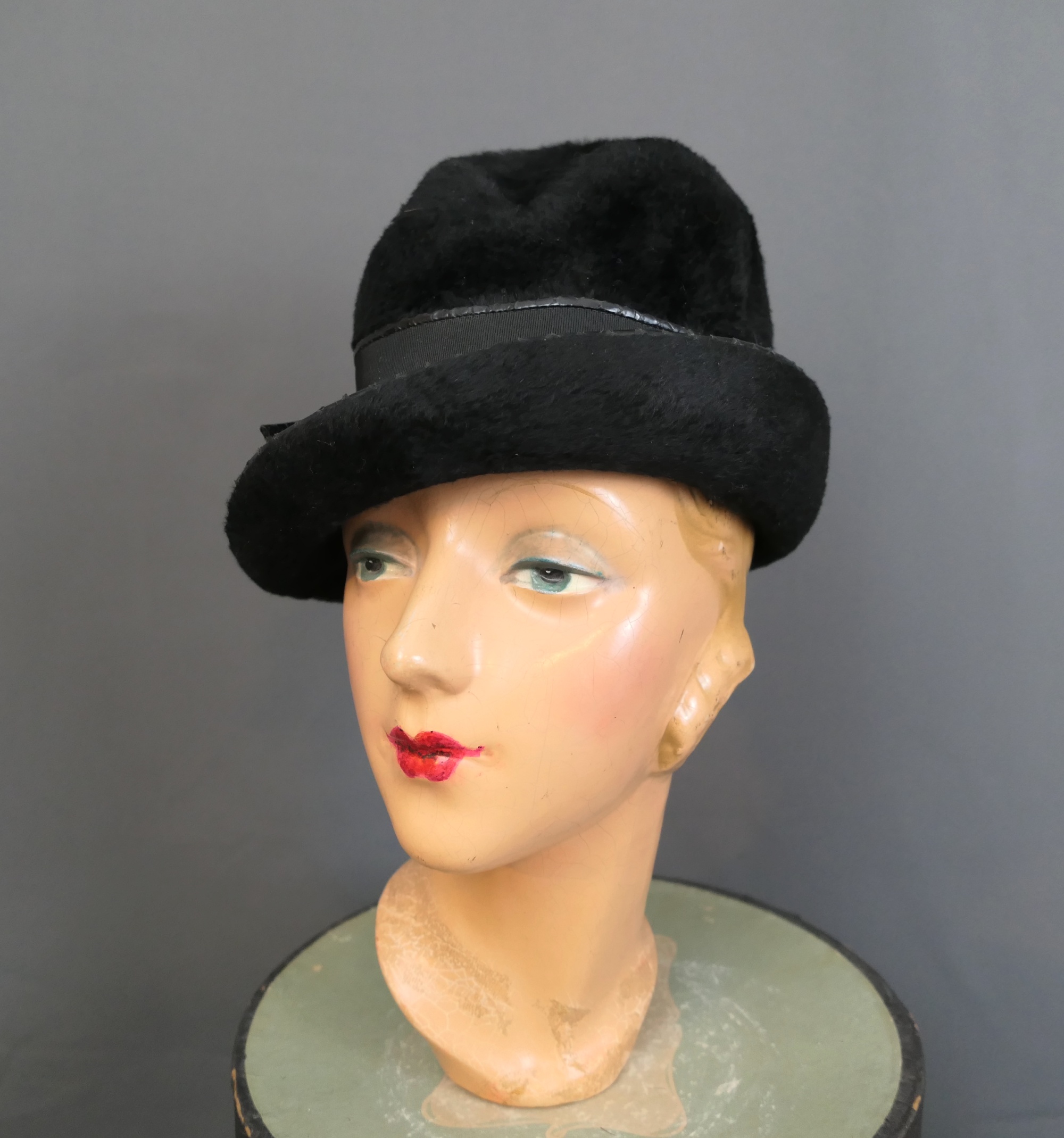 Vintage Black Plush Felt Hat with Slanted Brim & Vinyl Trim, 1960s 22 ...