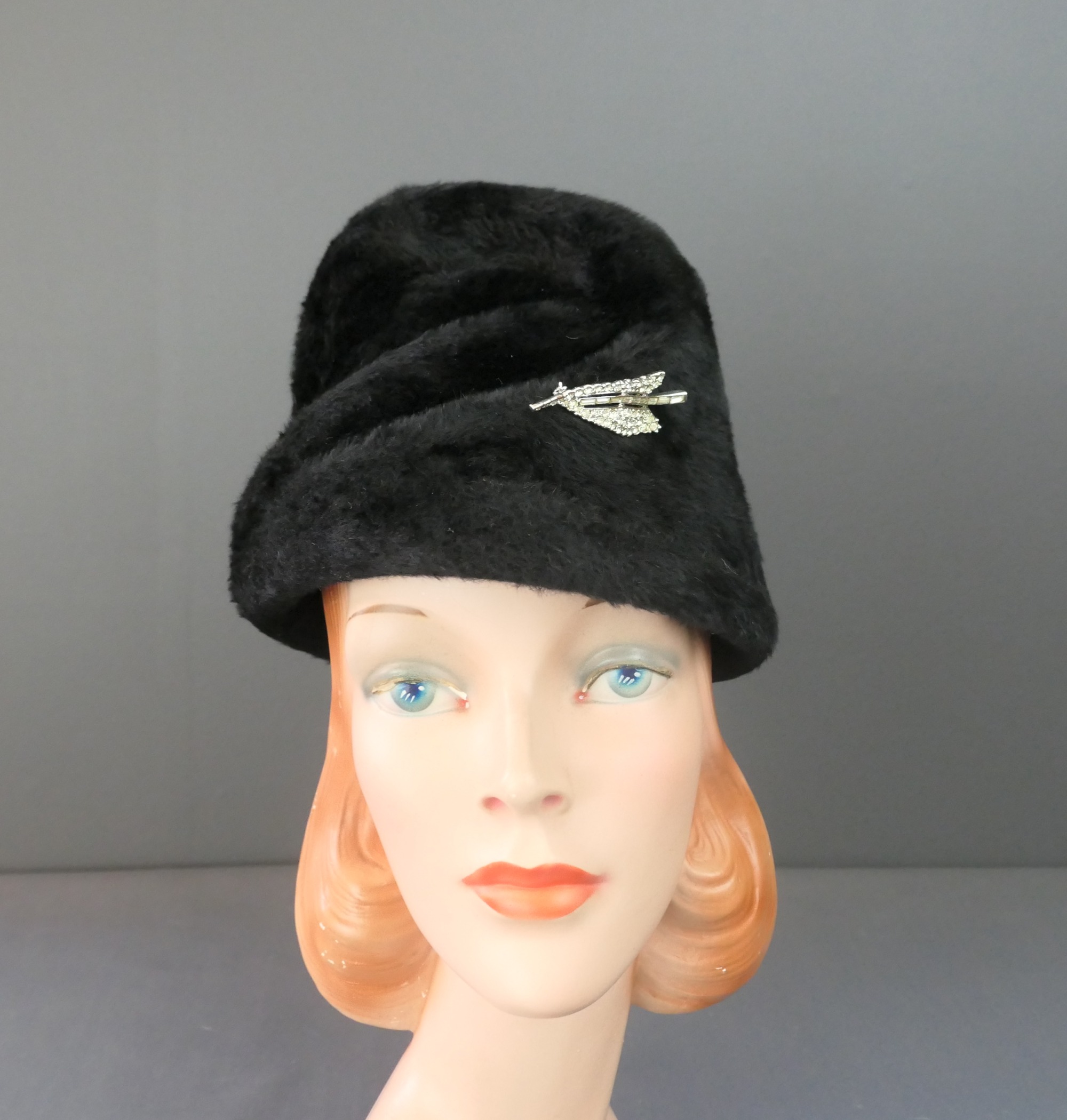 Vintage Black Toque Hat Fur Felt with Rhinestone Brooch, 1950s 22 inch ...