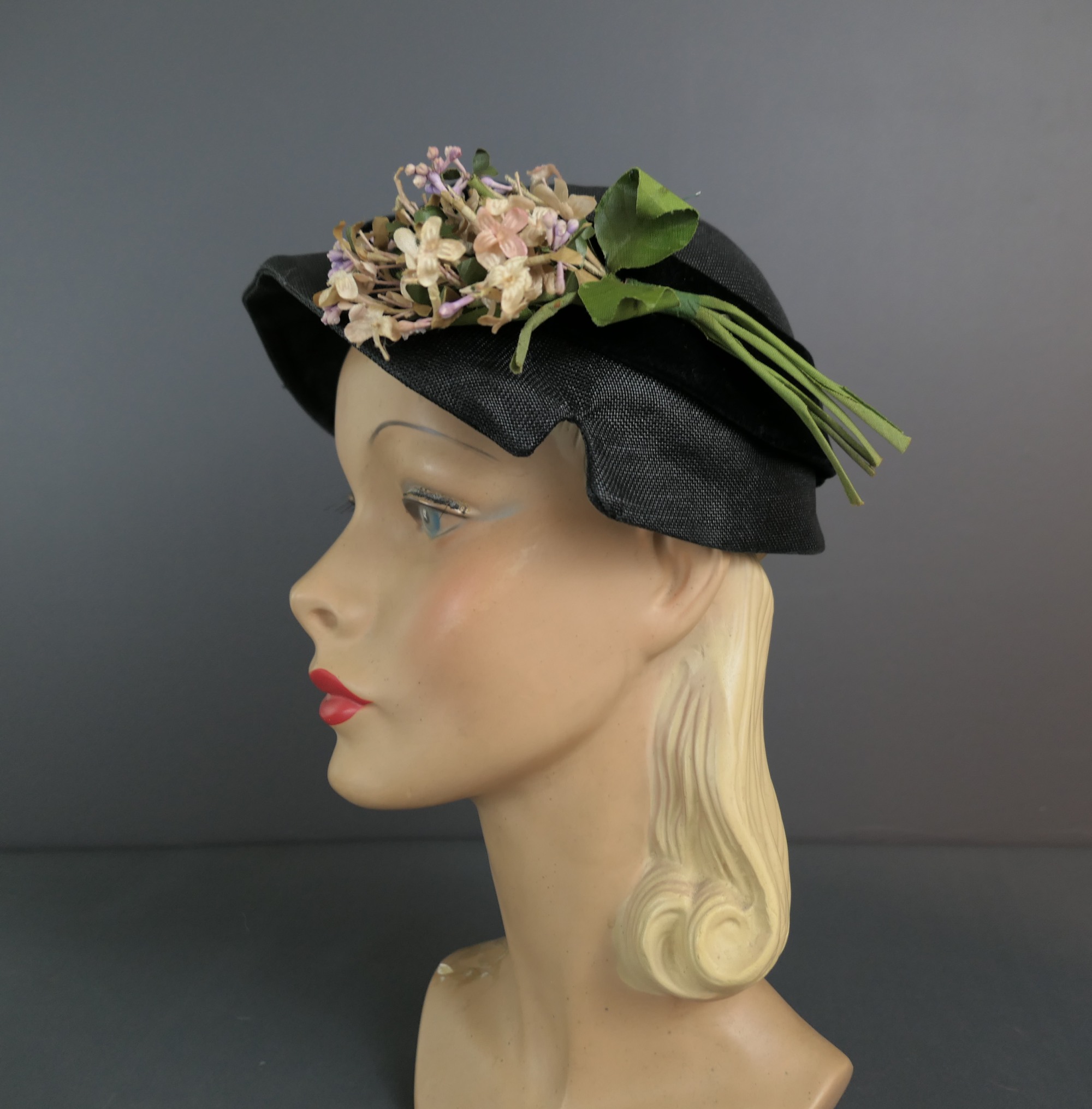 Vintage Black Hat with Small Flowers, Straw with Velvet late 1940s, 22 ...