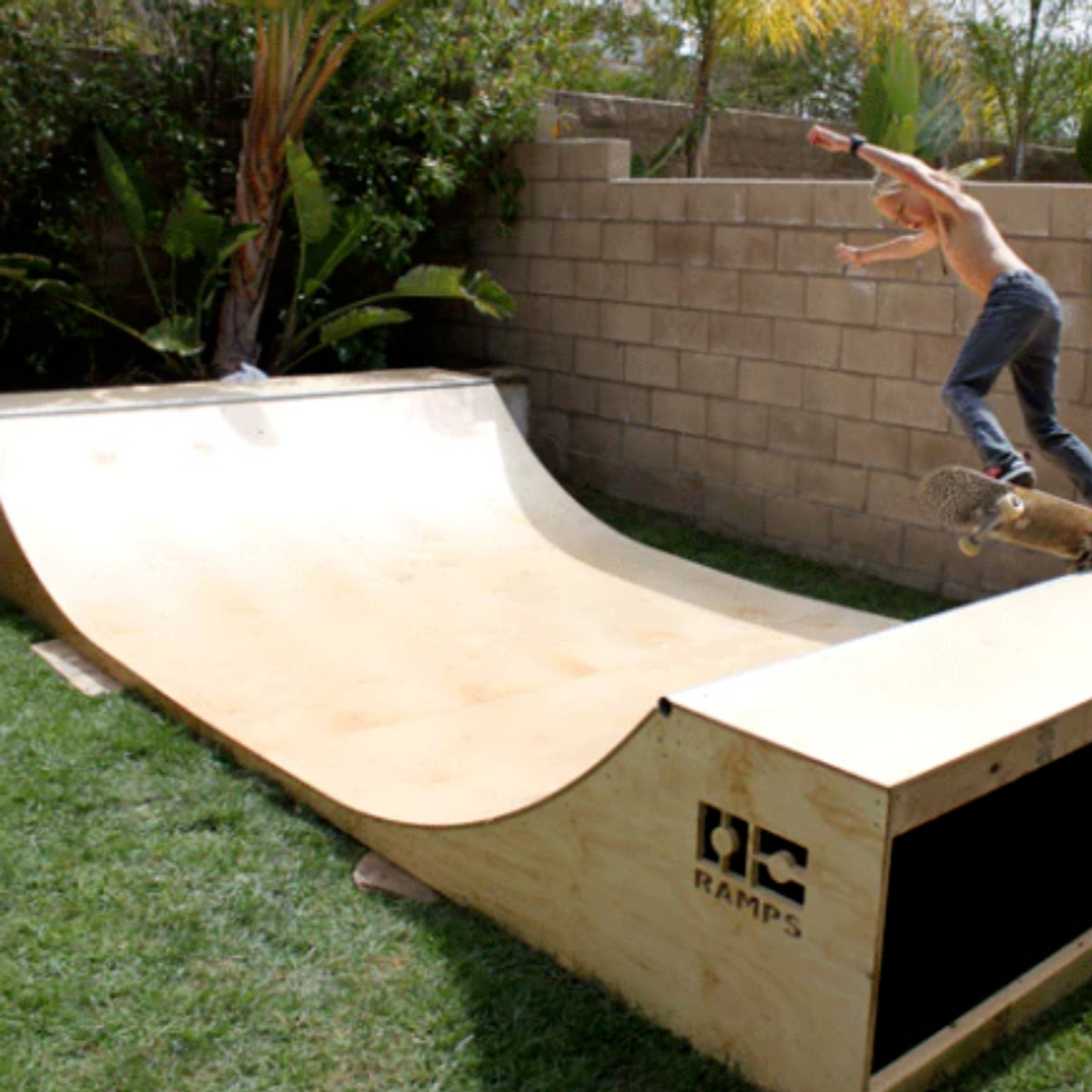 OC Ramps Garage Mini Ramp 2' Tall - Half Pipe