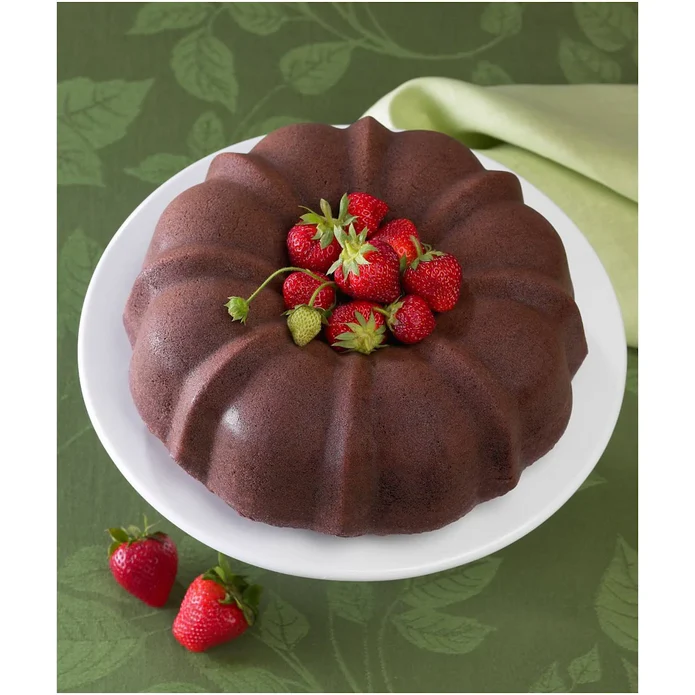Nordic Ware Pro Cast Original Bundt Pan, 12 Cup - Goodwood Hardware