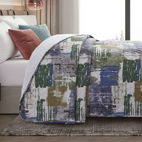 Heritage Quilted Polyester Bedspreads | National Hospitality