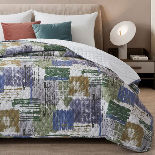 Heritage Quilted Polyester Bedspreads | National Hospitality