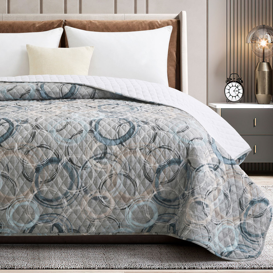 Atua Quilted Polyester Hotel Bedspreads | National Hospitality