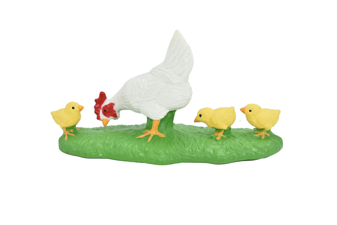 Chicken / With Chicks ~ Plastic Replica 3 3/4" ~ F7052-B140
