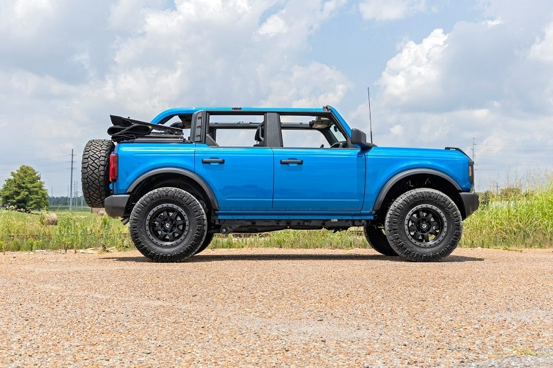 Ford Bronco 2" Lift Kit by Rough Country - 40400