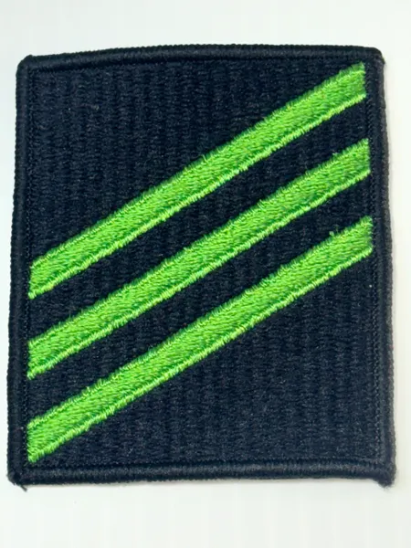 LOT OF 4 GENUINE US NAVY E3 RATING BADGE: AIRMAN - GREEN CHEVRONS ON ...