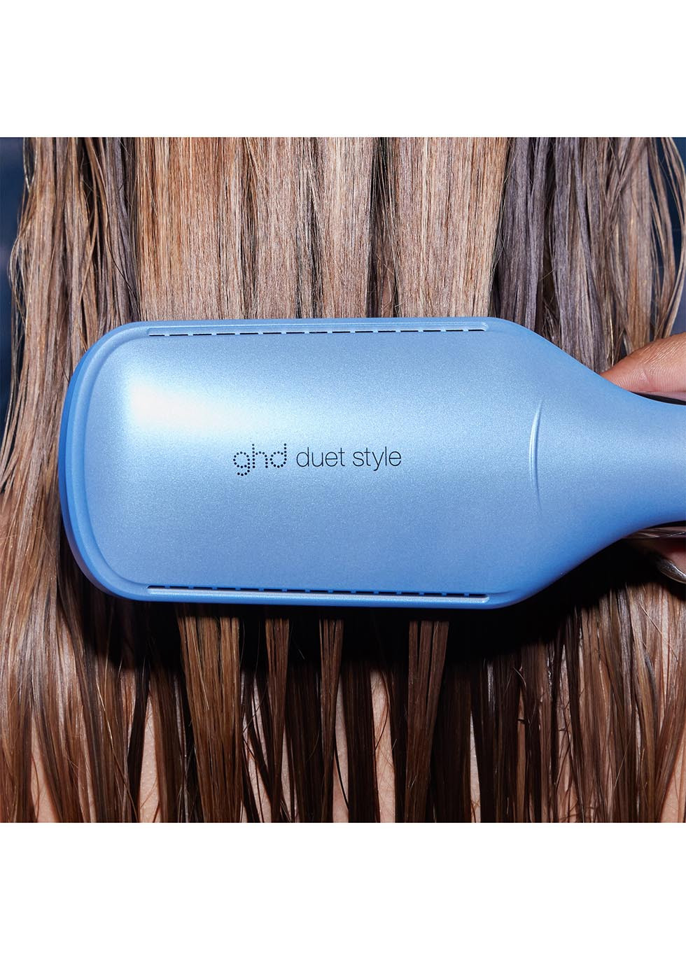 GHD Duet Style Limited-Edition 2-in-1 Hot Air Styler in Icy Blue Gift ...
