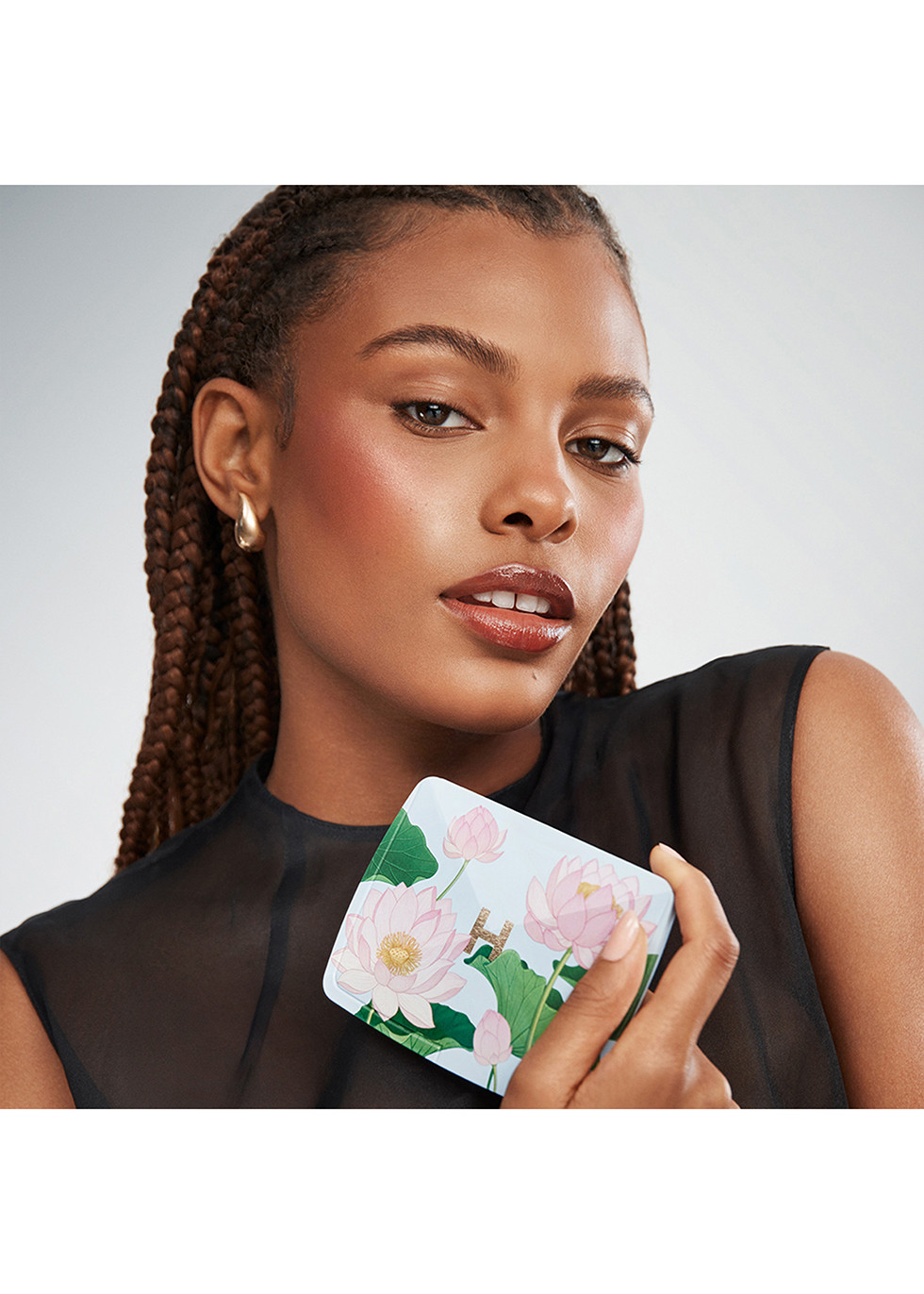 HOURGLASS Ambient Lighting Edit Unlocked - Lotus Flower | Harvey Nichols