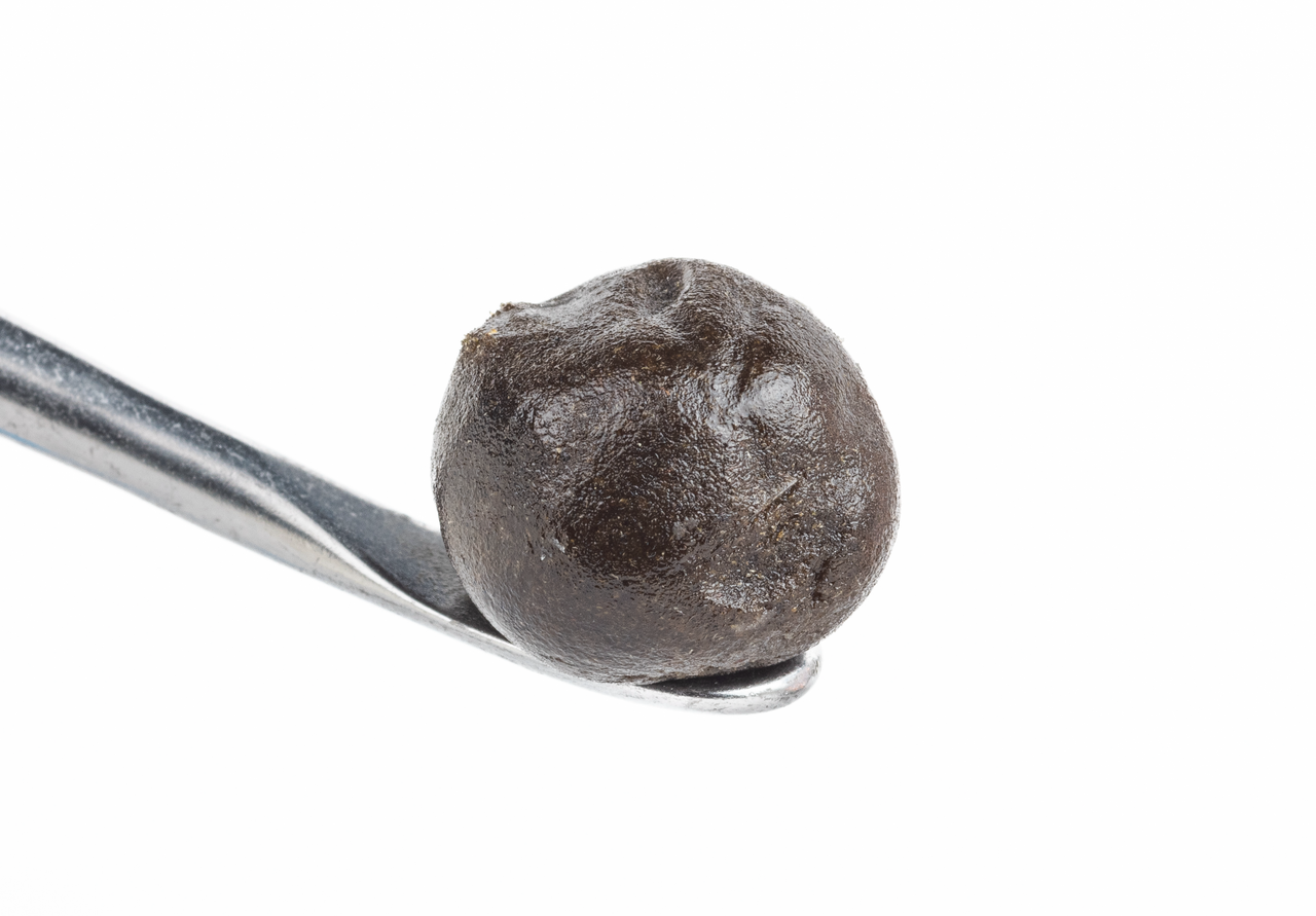 Purple Punch Afghan Hash - Solventless, 67.8% THCa $30/Gram | Golden ...