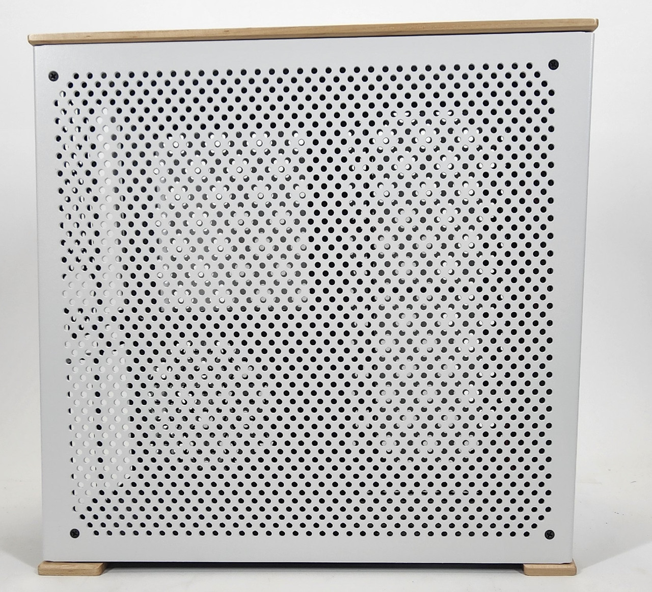 Artesian Builds Custom Pluto White Maple Wood SFF Mini ITX Computer ...