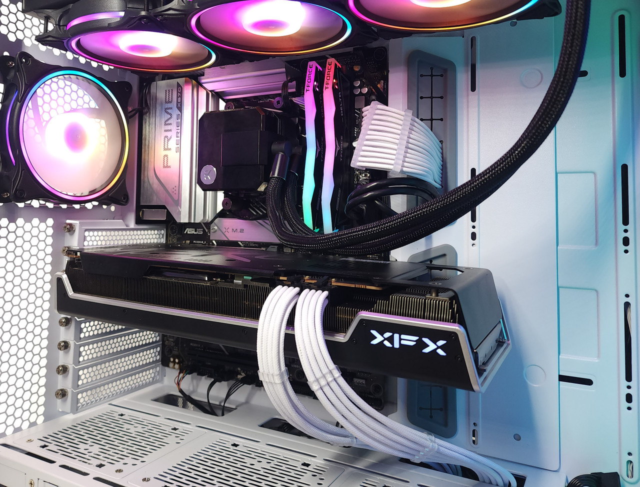 Gaming PC Ryzen 7 7800X3D 5.0GHz 32GB RAM 1TB SSD RX 7900 XT 16GB RGB ...