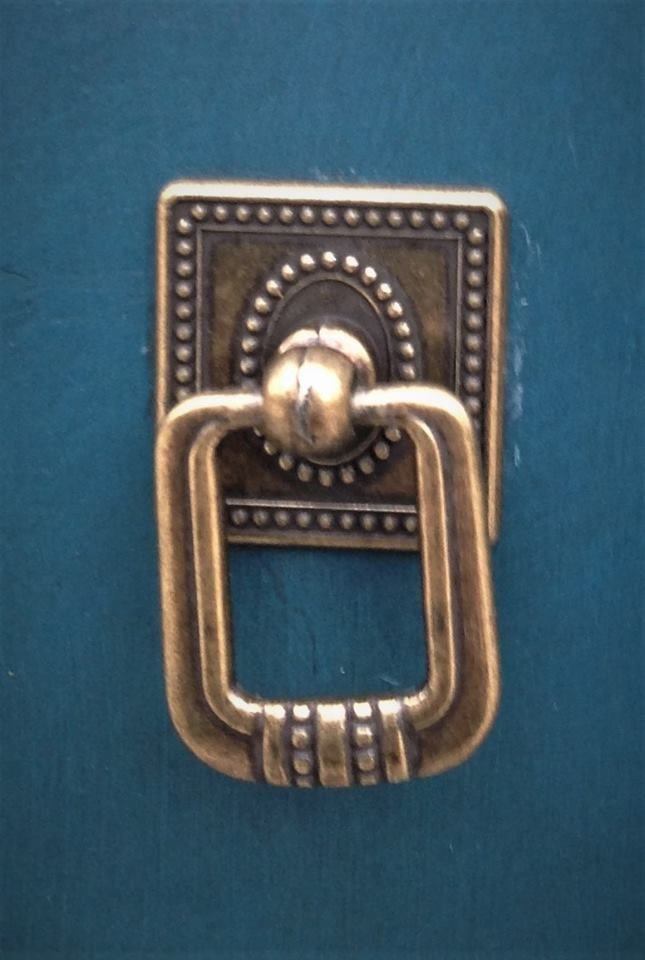 1-3/8" Vintage Federal Style Ring Pull Antique Brass