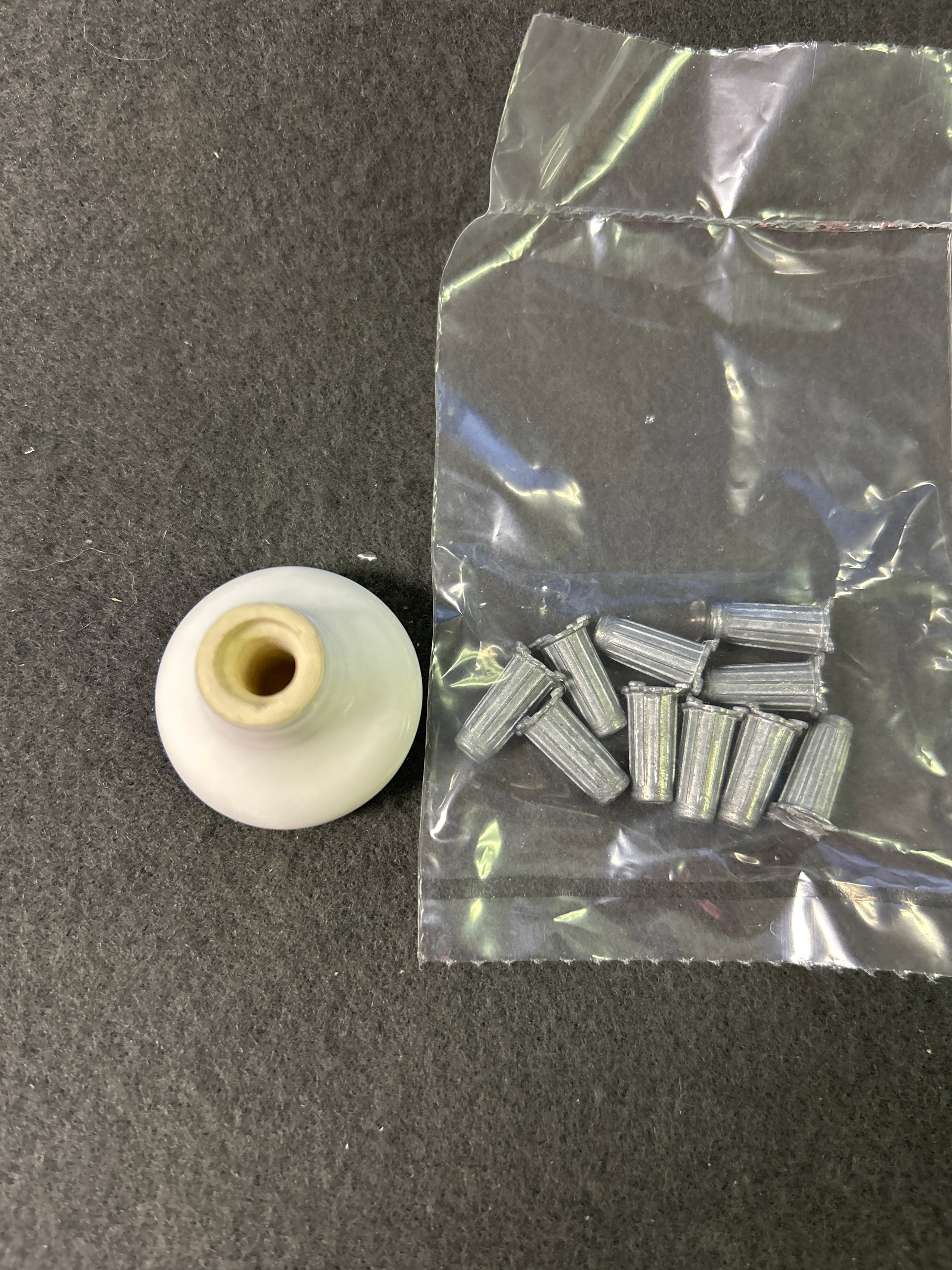 (10-Pack) White Porcelain Knob with Inserts