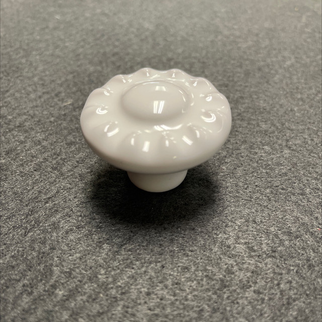 1-1/2" Sunburst Ceramic Knob Embossed White
