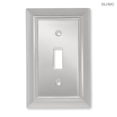 Single Switch/Decorator Wall Plate Polished Chrome and White