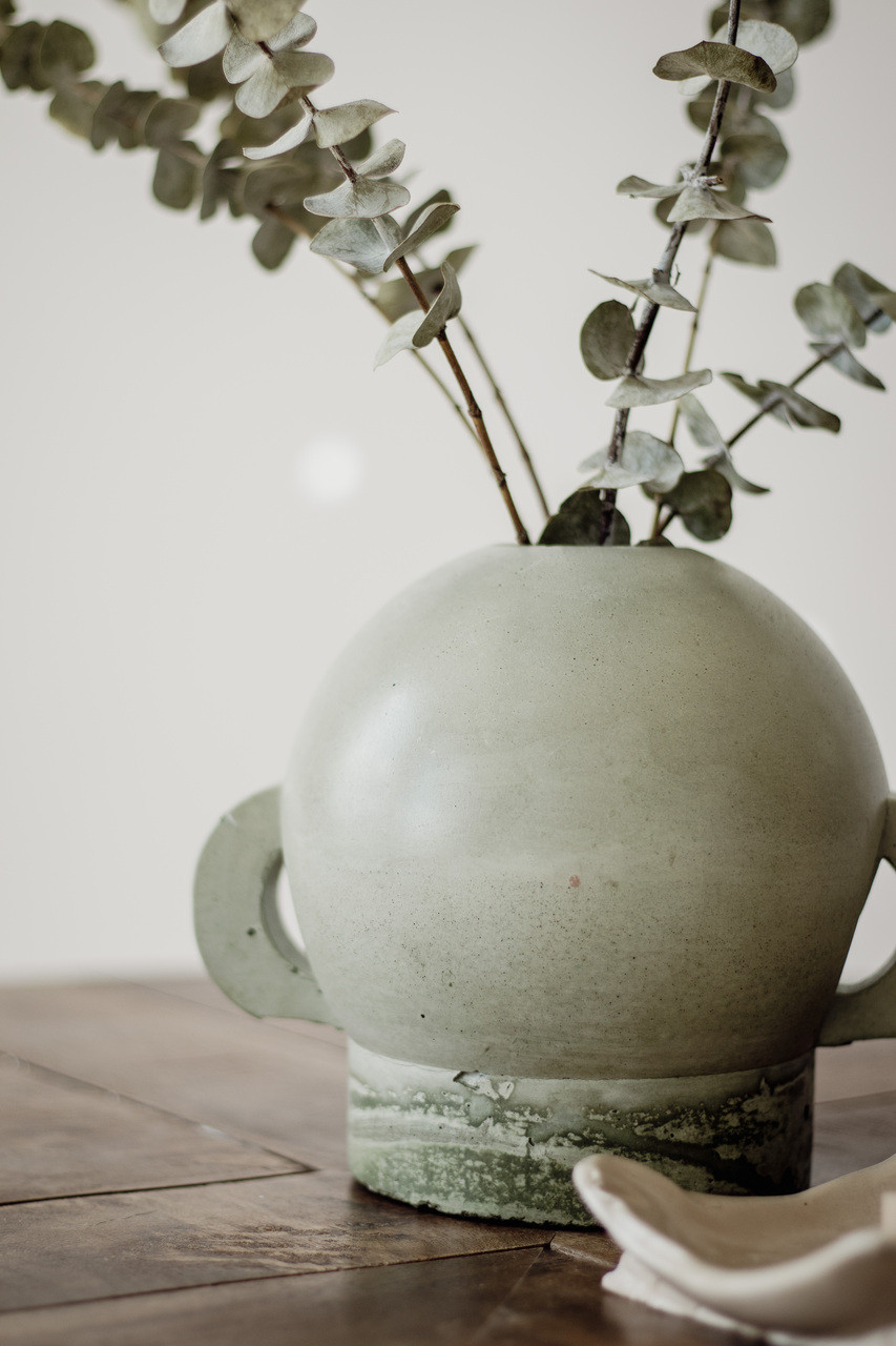 The Cleo Vase