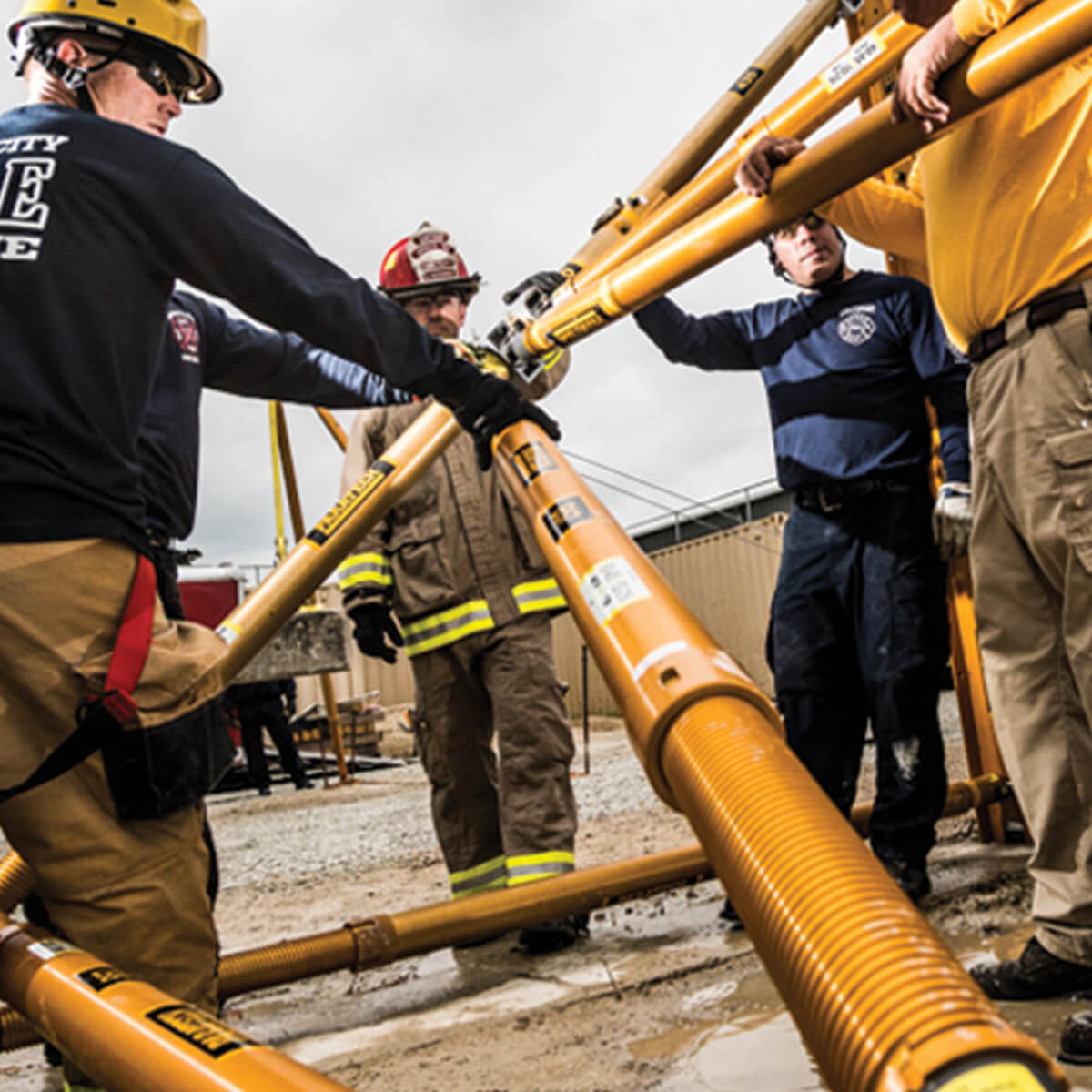 Paratech 6 ft. / 1.8 m Absolute Flying Raker Set | Curtis - Tools for ...