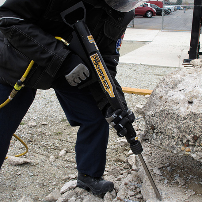 Paratech Pakhammer with Inline Oiler | Curtis - Tools for Heroes