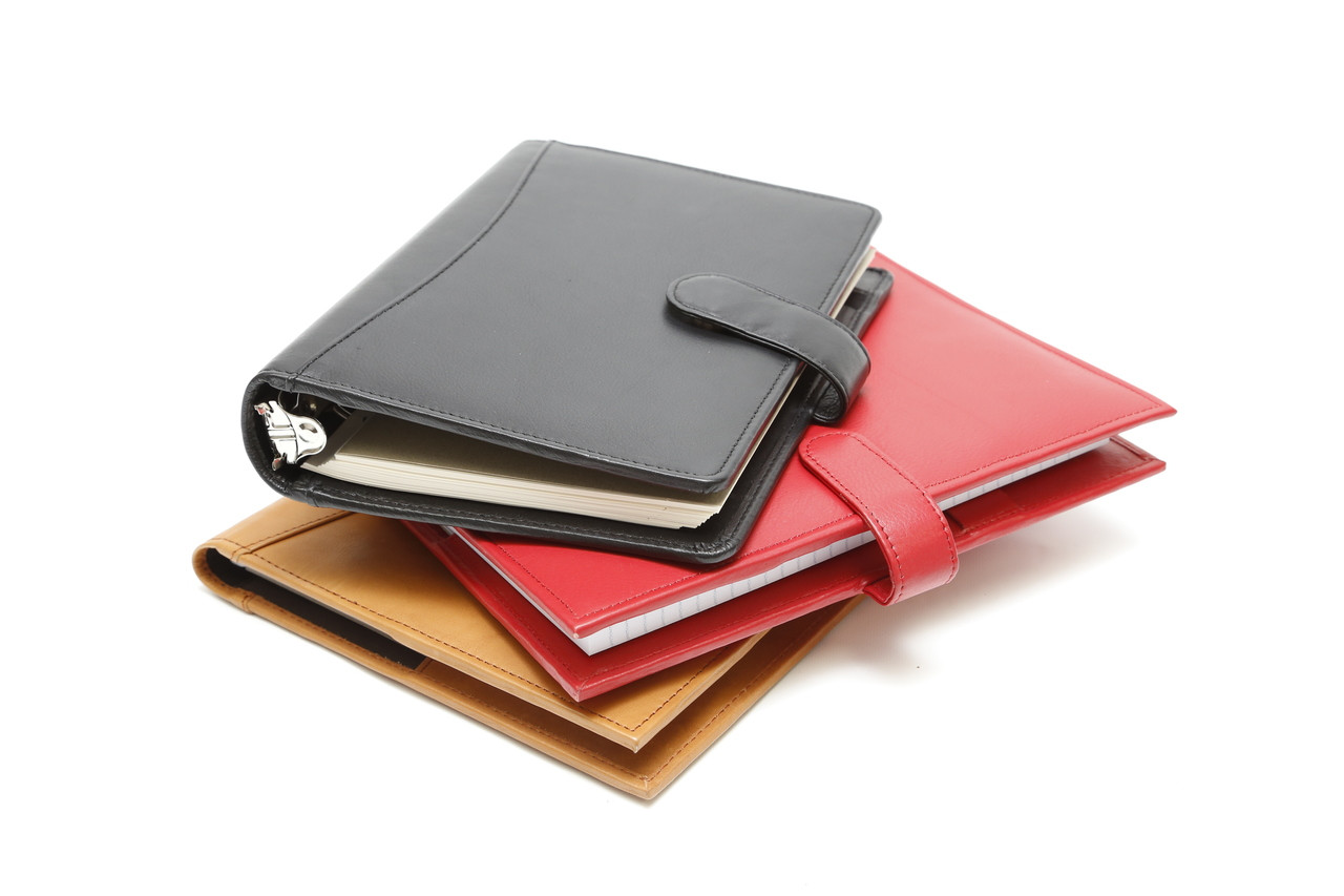 Ashlin® DESIGNER | MANCHESTER Medium 3-ring Bi-fold Binder | Tuscany ...