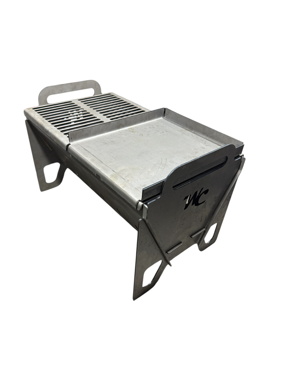 WC - CAMPWC PORTABLE GRILL