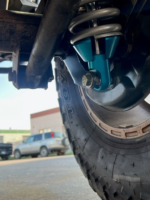 WC Universal Axle Shock Mount Pair