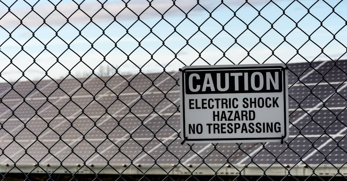 How To Ensure Worker & Public Safety on Solar Farms - Get Solar Labels