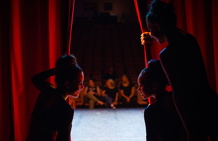 Christmas Dance Shows - Christmas Dance Show Ideas - Move Dance