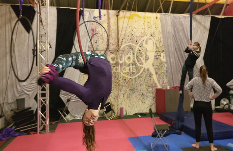 What is Acro? - Move Dance