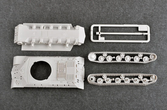 1/72 Trumpeter Russian JS3 Tank w/122mm BL9 Gun - Squadron.com